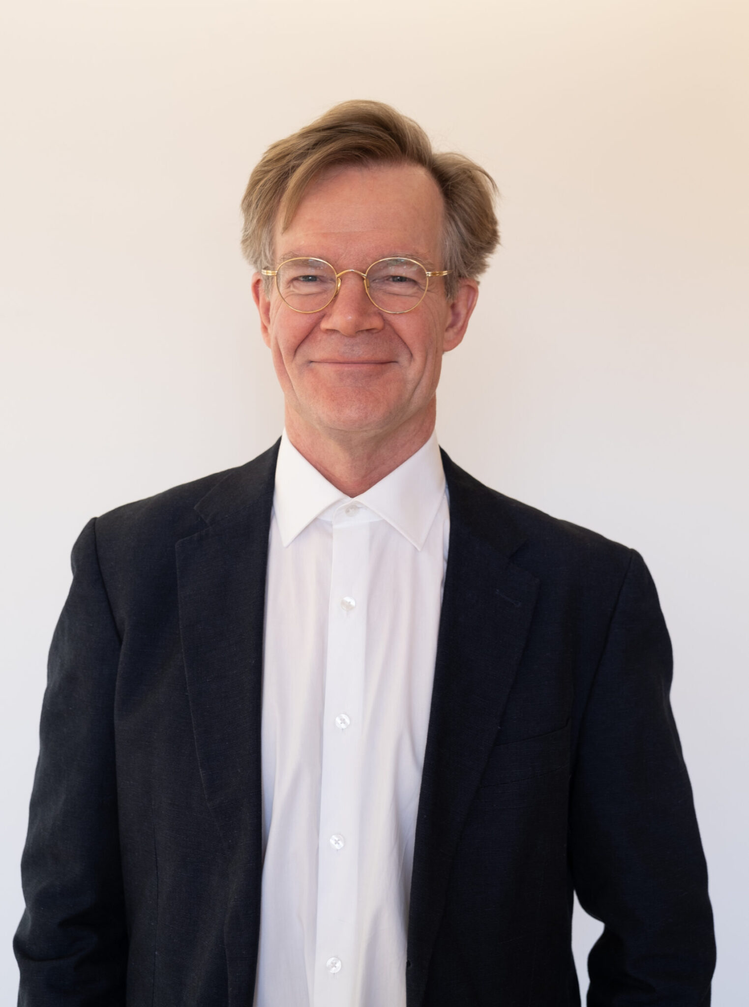 Contact – Dr Lucas (Luc) Sanders